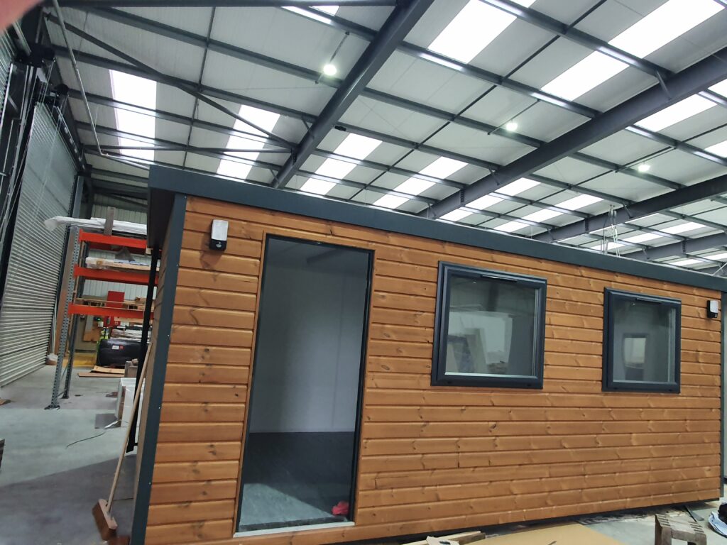 First Class Cabin - Cabins and Containers